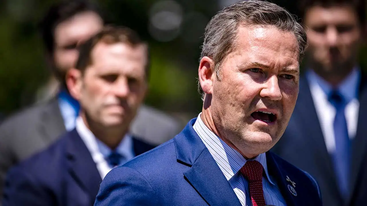 Florida Rep. Turns His Back on DeSantis - Daily Patriot Report