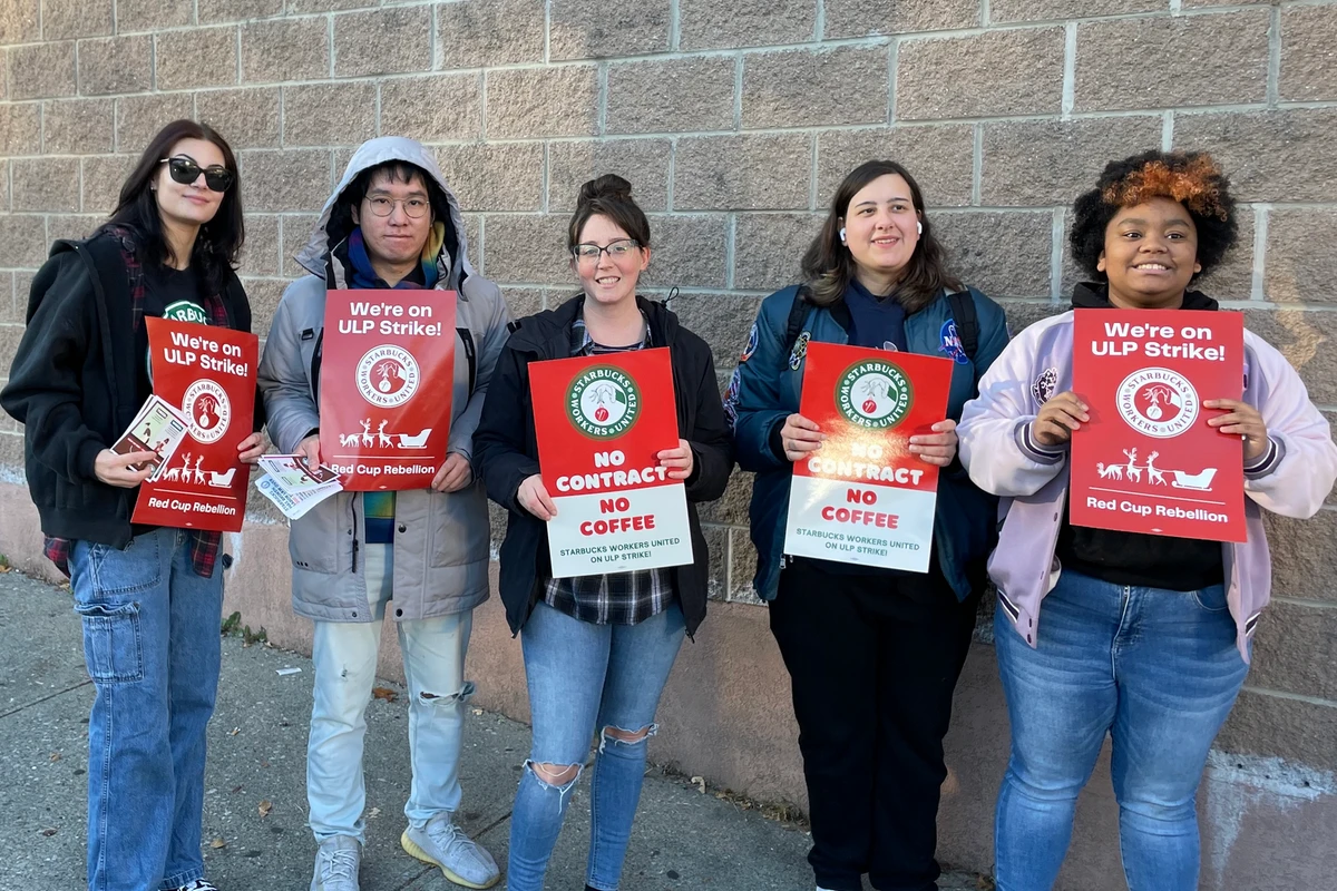 Starbucks Employees Walk Out During Nationwide Promotion - Daily ...