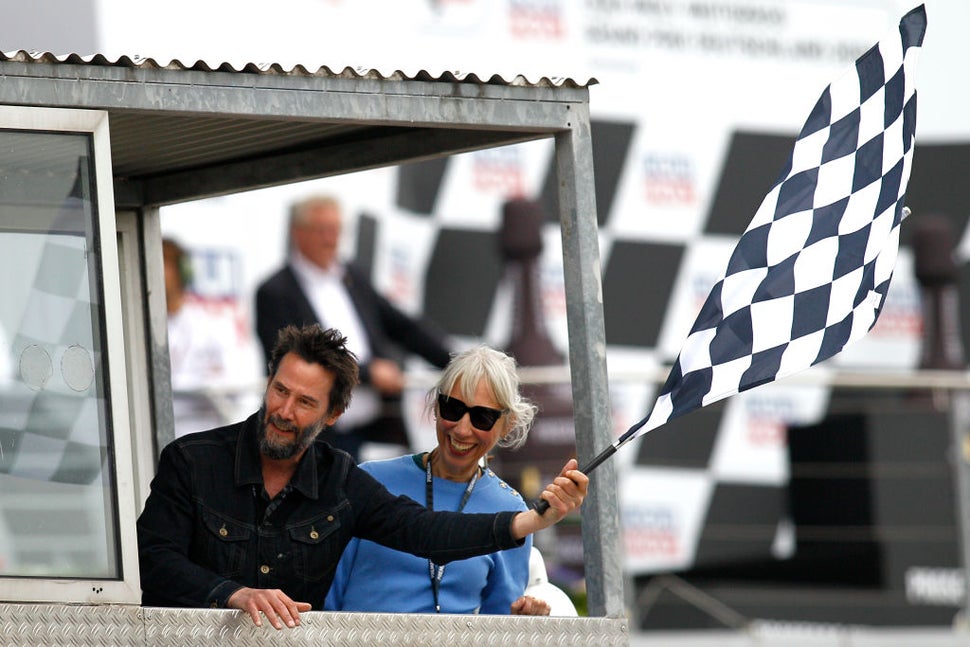 Keanu Reeves Shows Off Rarely Seen Girlfriend at Racing Event - Daily ...